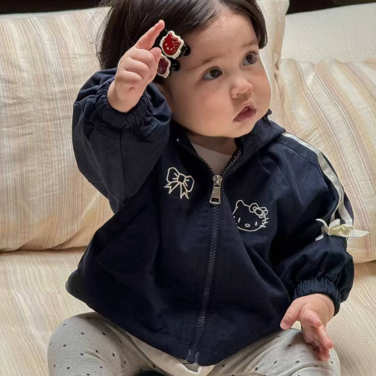 Hello Kitty Navy Windbreaker – hennstudio